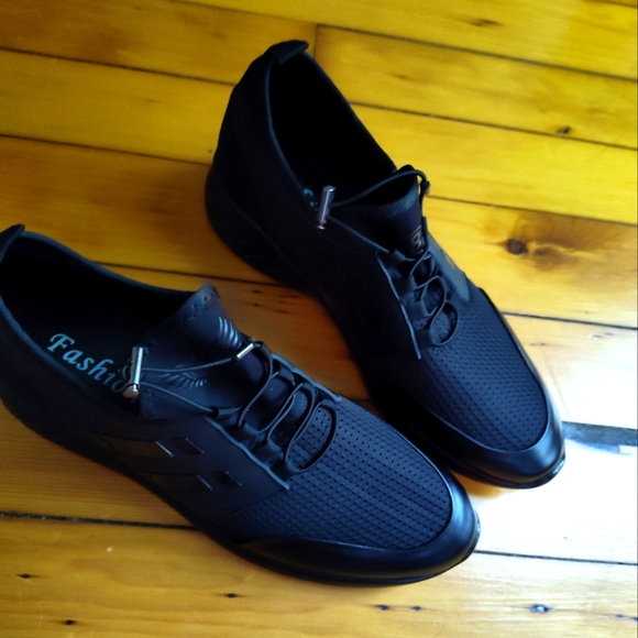 VTKix | Shoes | Vtkix Airglide Sneakers | Poshmark